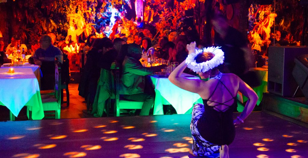 Bali-Hai Restaurant - Una noche de cultura y gastronomía chilena